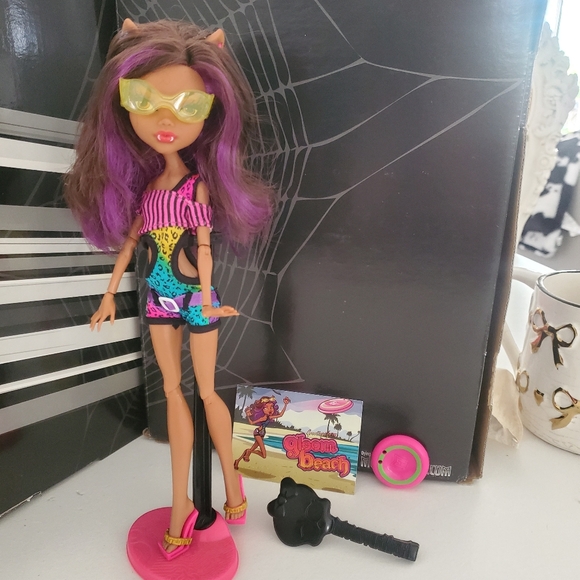 monster high | Toys | Monster High Gloom Beach Clawdeen Wolf Doll 20 G1 ...